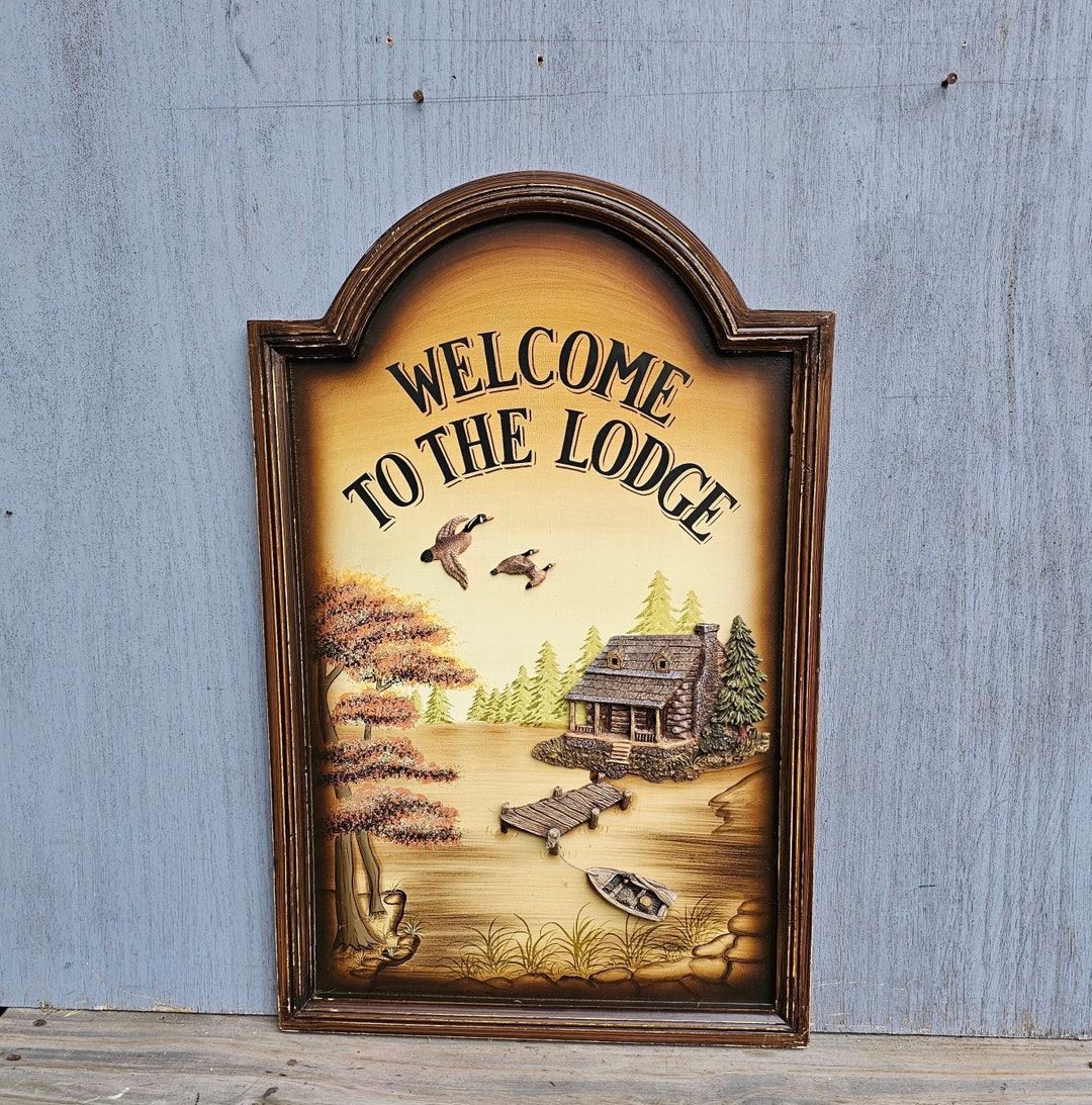 Lodge Welcome Sign Raised Cabin Wildlife Waterfront Trees Ducks in ...