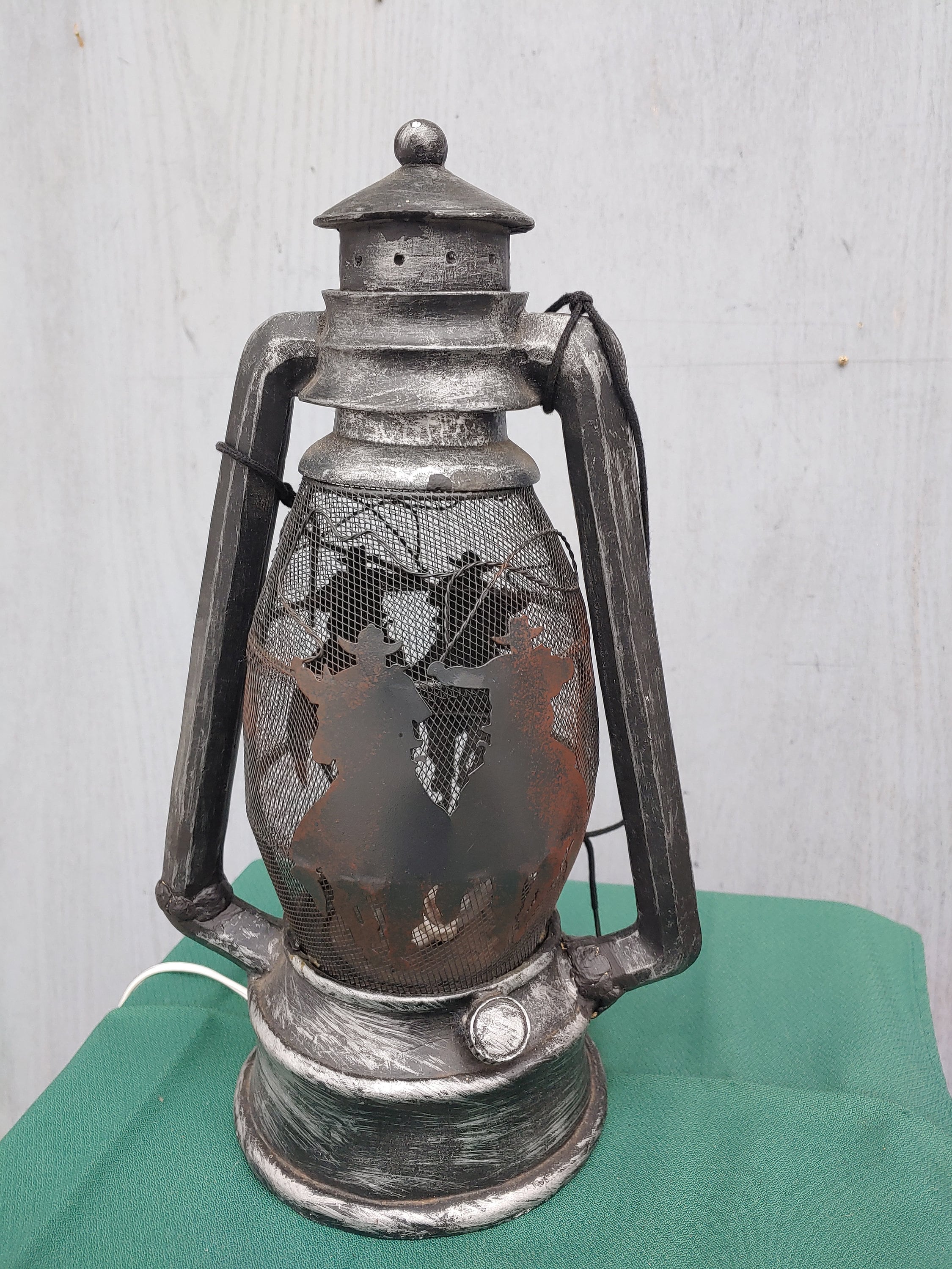 Vintage Western Lantern Cowboy Horse on the Screen Electric Light Bulb ...