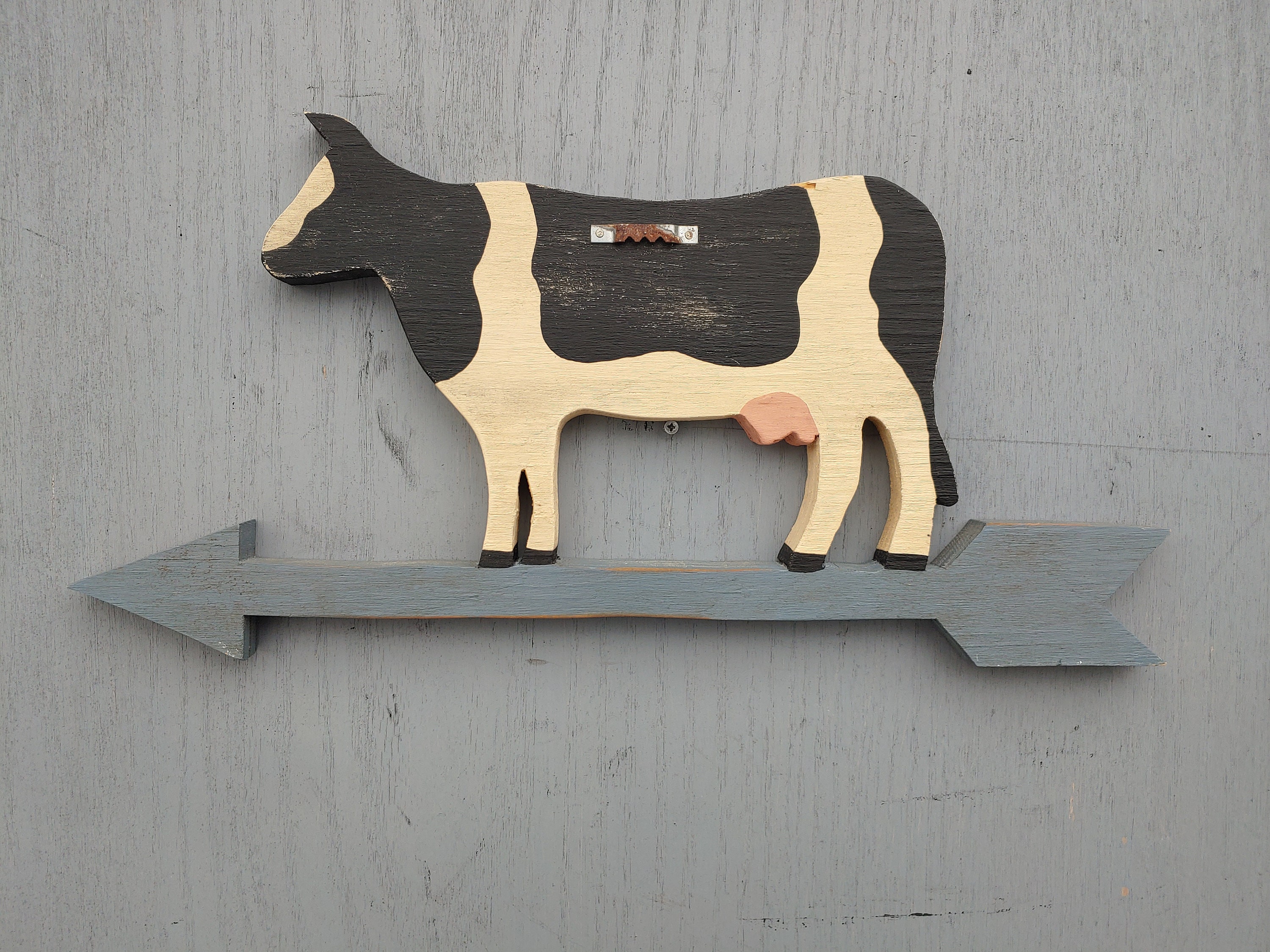 Rustic Old Time Cow Farm Directional Arrow, Milking Farmhouse Milkhouse ...