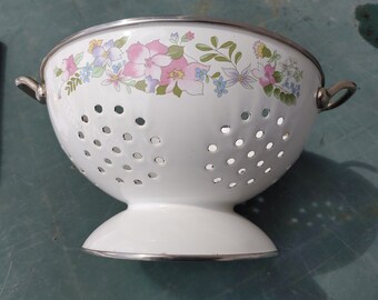made in Japan. Vintage White Enamel with Pink Floral Pattern Kobe TM ...