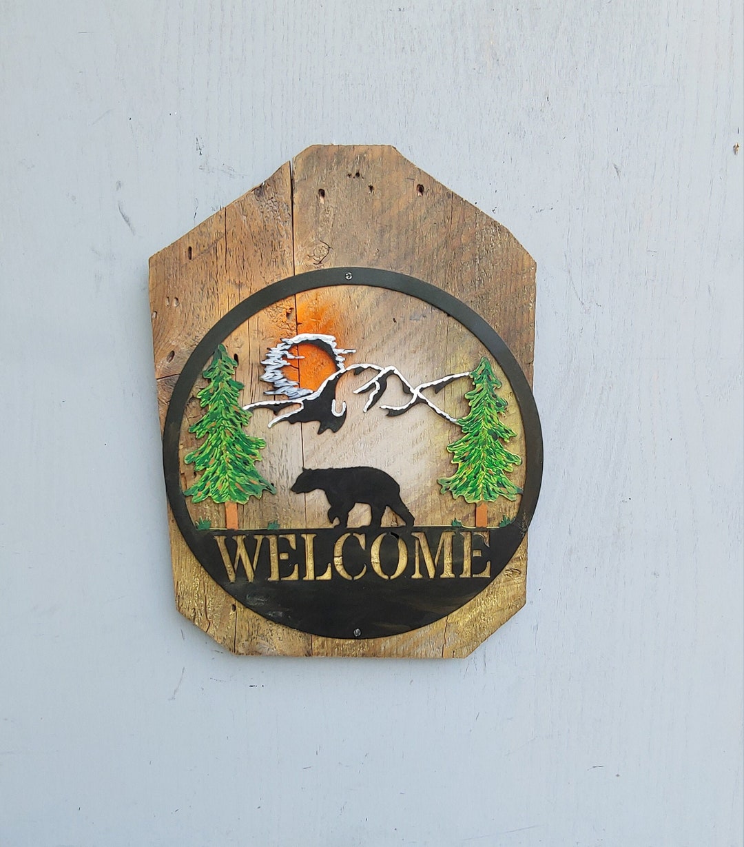 Bear Welcome Sign Silhouette Wildlife Woodland Mountains Barn Board ...