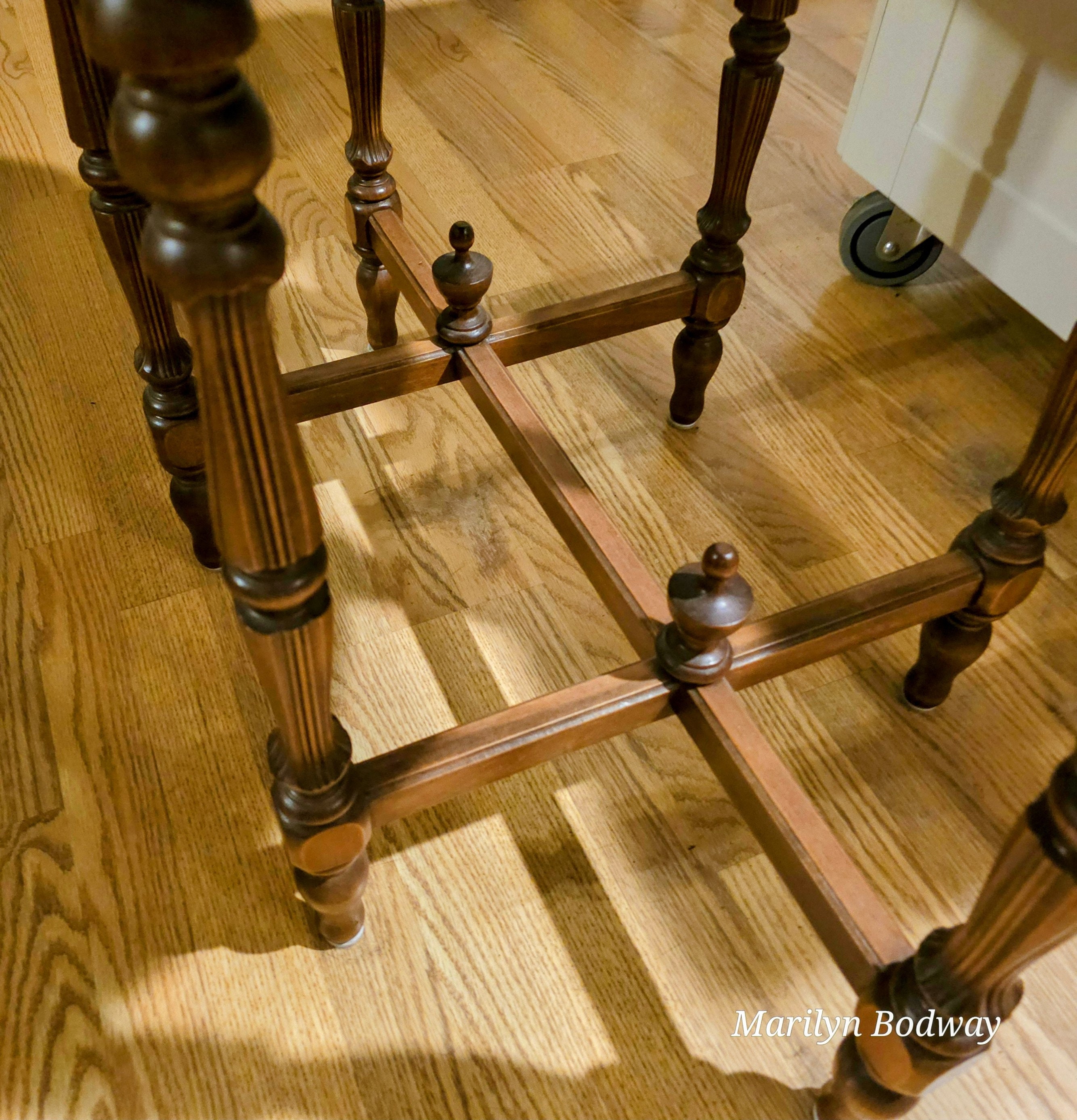 Vintage Six Leg Parlor Table Victorian Tradional Entryway Living Room ...