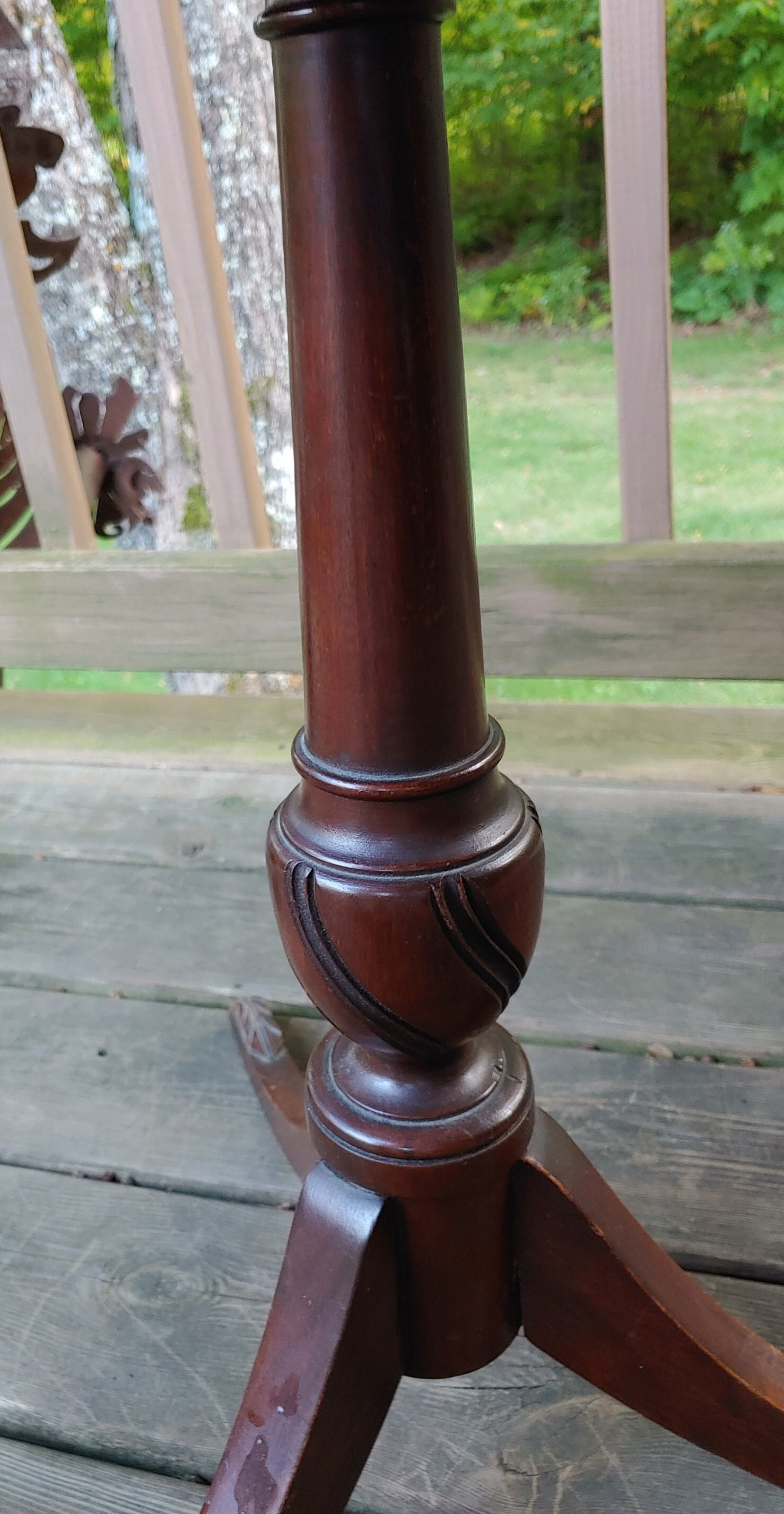 Vintage Small Round Mahogany Table Scalloped Edgethree Legs Carved Feet ...