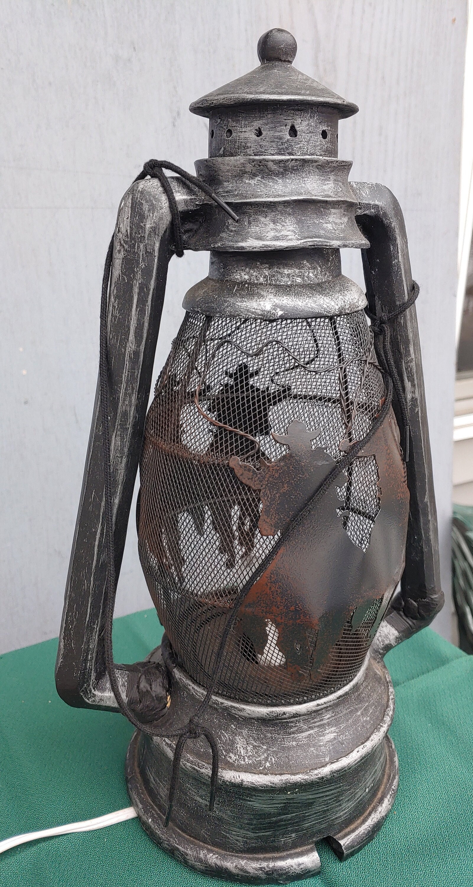 Vintage Western Lantern Cowboy Horse on the Screen Electric Light Bulb ...