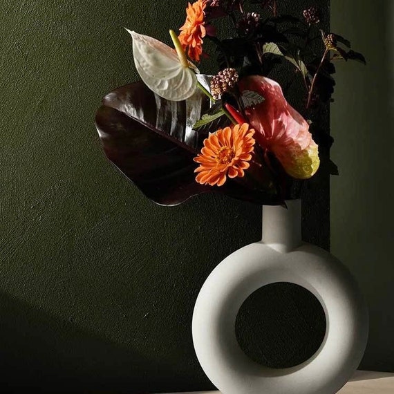 Home & Living Home Décor Elegant Set Of 2 Ceramic Doughnut Vases For ...