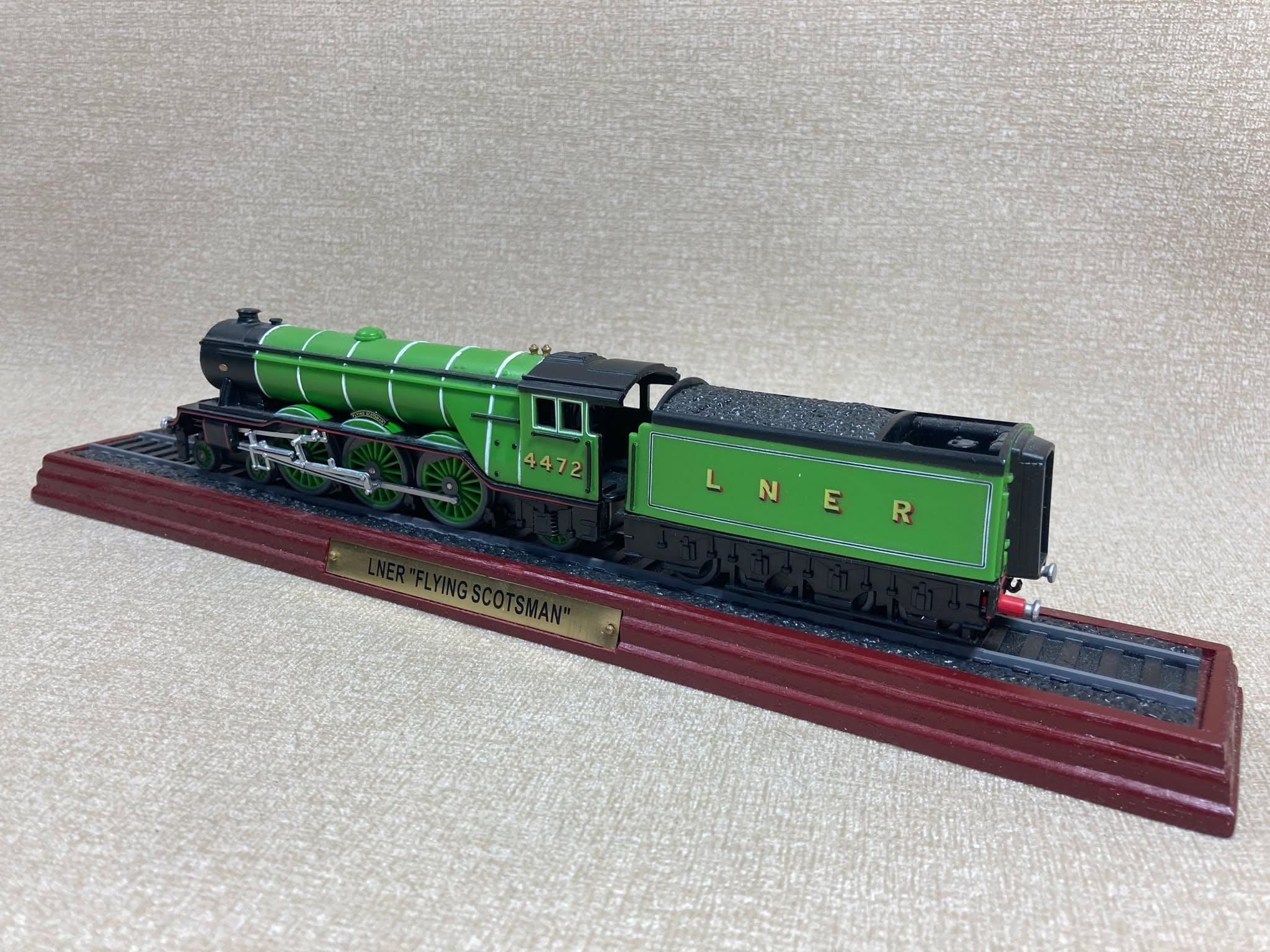 LNER FLYING SCOTSMAN Model Train in Display Box Including Leaflets - Etsy