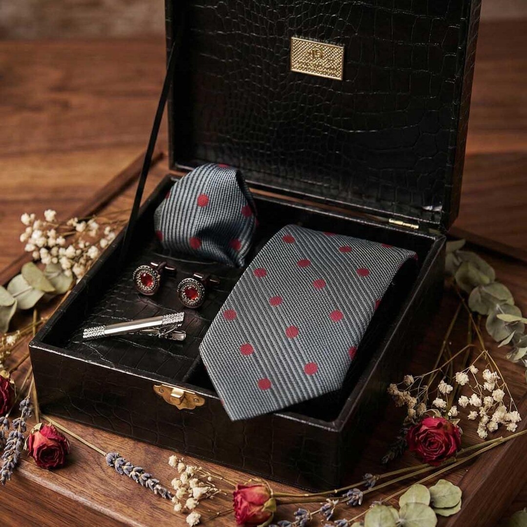 Polka Dot Tie Gift Set – Navy & Red, Croco Box - Etsy