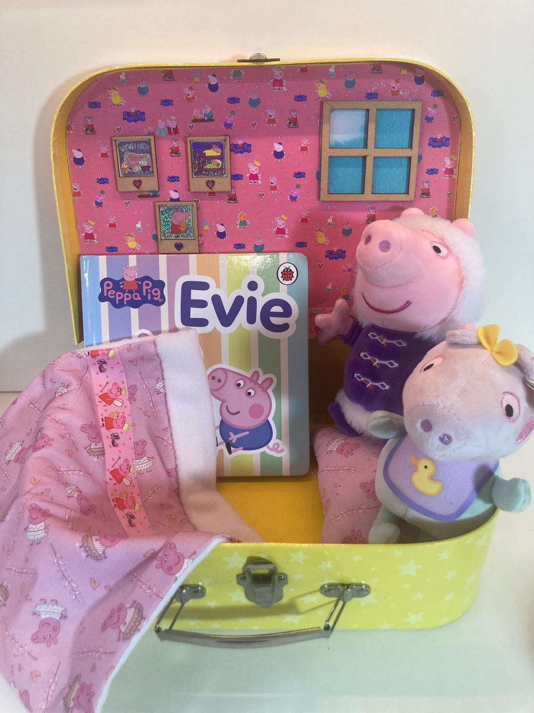 Peppa Pig Tucked up With Evie in a Lovely Carry Around Bedroom Suitcase ...