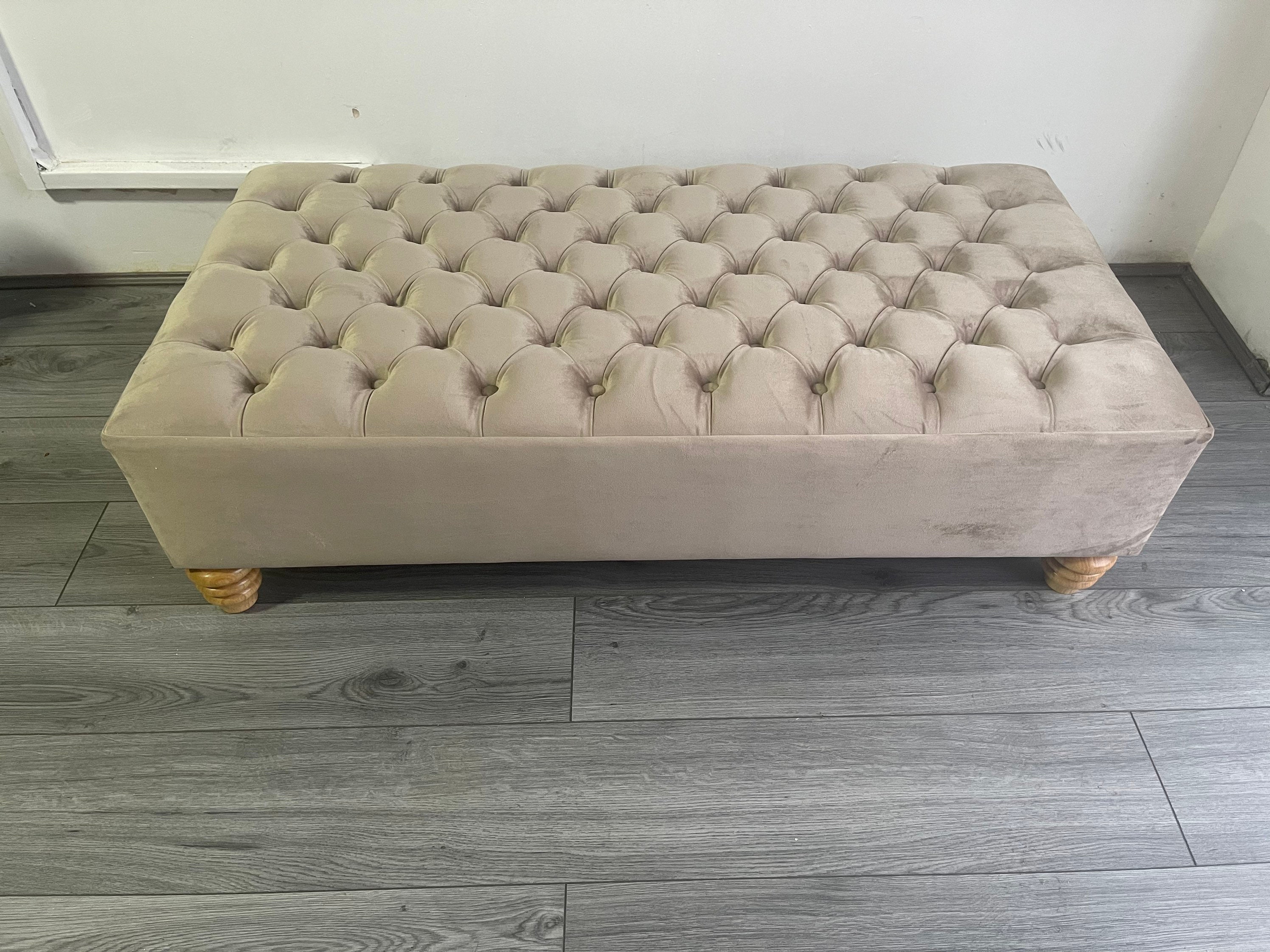 Chesterfield coffee table with storage store
