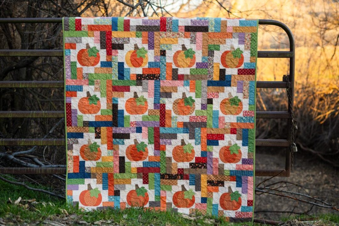 Pumpkins and Haystacks Quilt Boxed Kit 64"x80" | Lori Holt for Riley ...