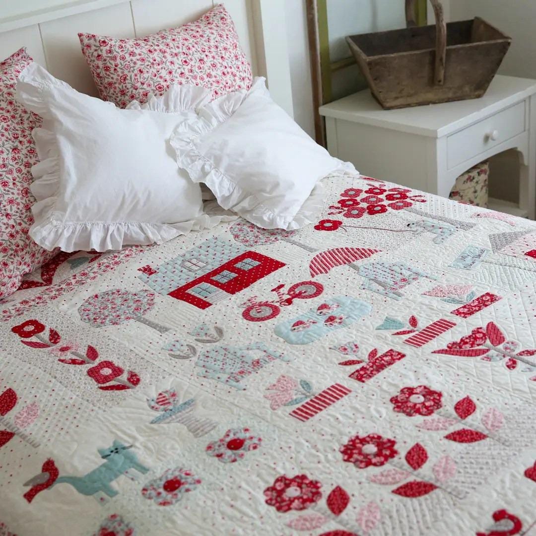 MY SUMMER HOUSE Pattern Book Applique Quilt | 73"x82" | Anne Sutton ...