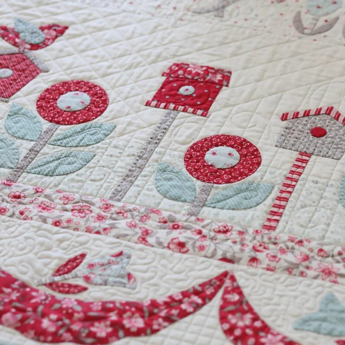 MY SUMMER HOUSE Pattern Book Applique Quilt | 73"x82" | Anne Sutton ...