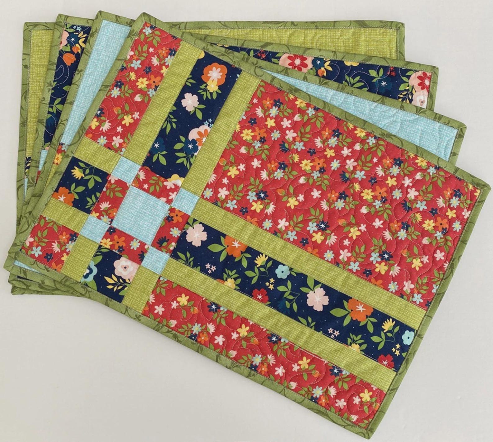 Fat Quarter Shuffle Mats Placemats Patterns | PQD-269 | Poorhouse Quilt ...