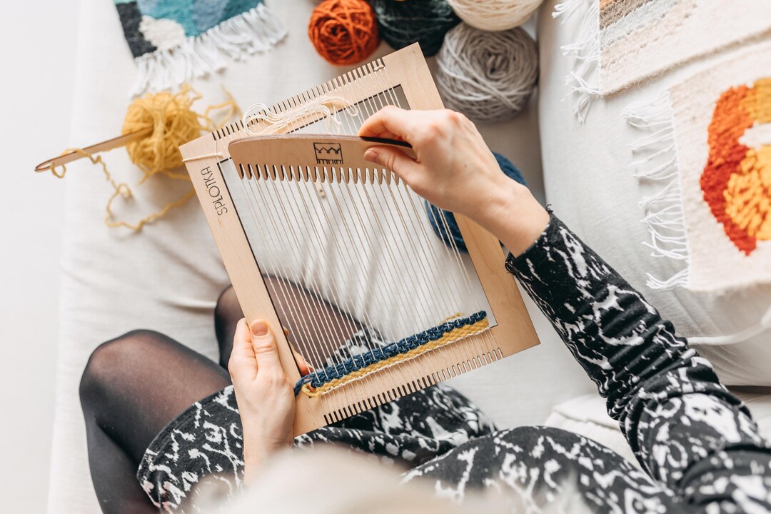 Small Weaving Frame Kit With Tapestry Beater – DIY Loom Set for ...