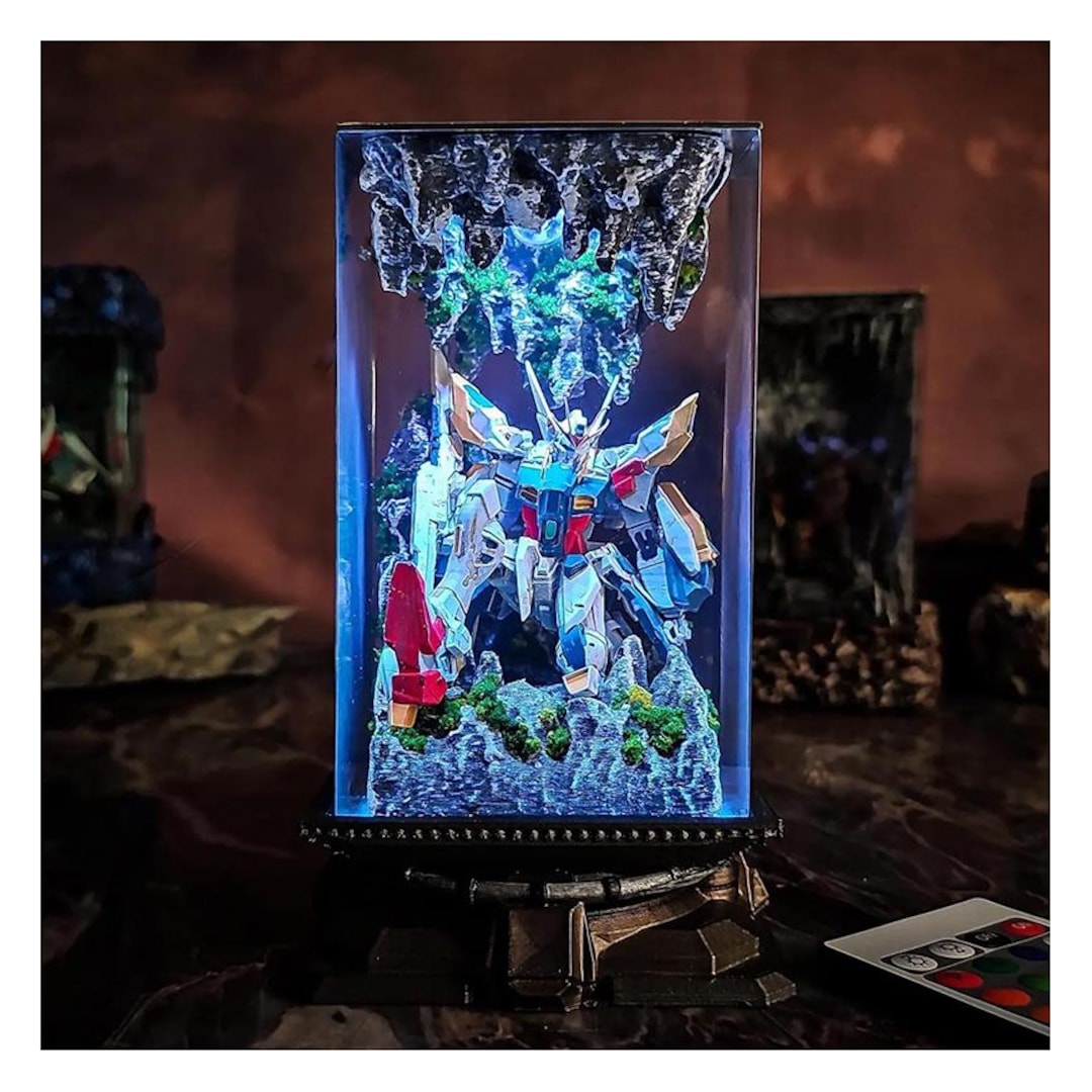 Strike Freedom Gund.am Epoxy Resin Lamp, Gundam in Deep Cave Resin Lamp ...