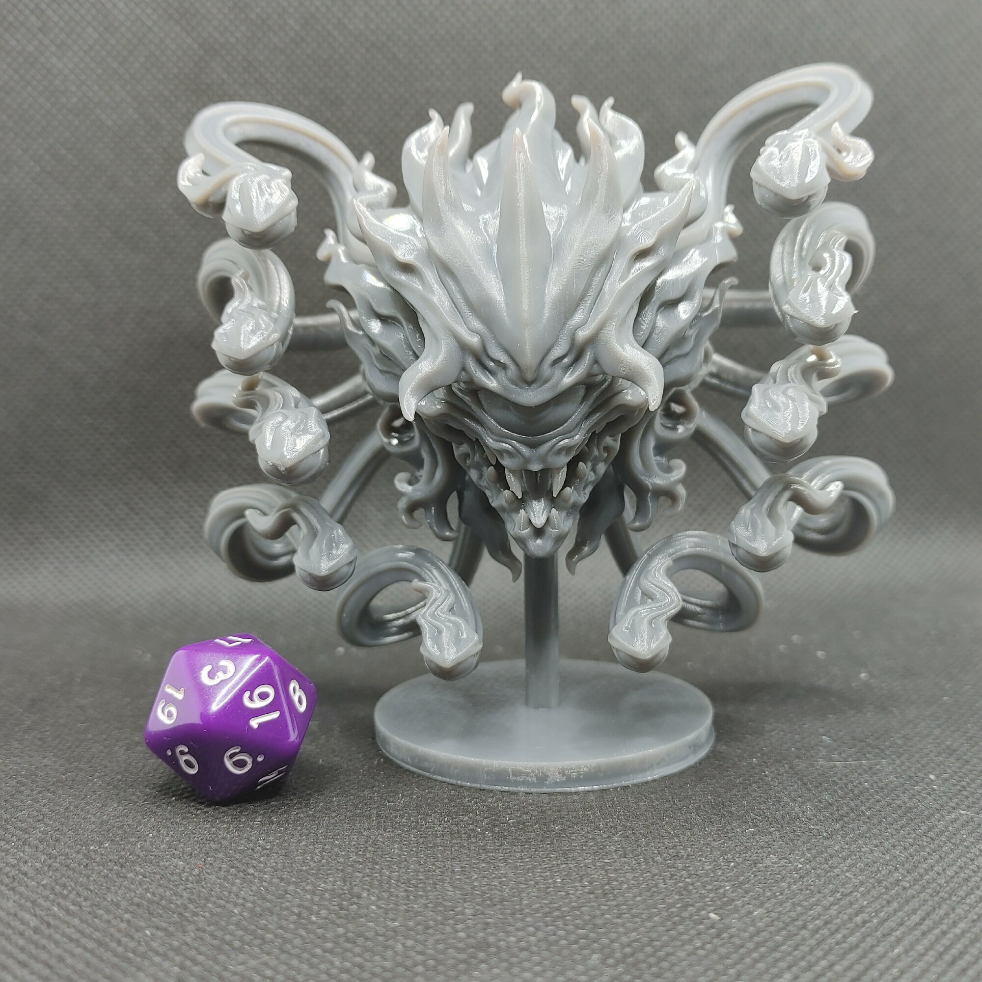Tyrant Beholder / Floating Eye Monster Brayan Nafarrate - Etsy