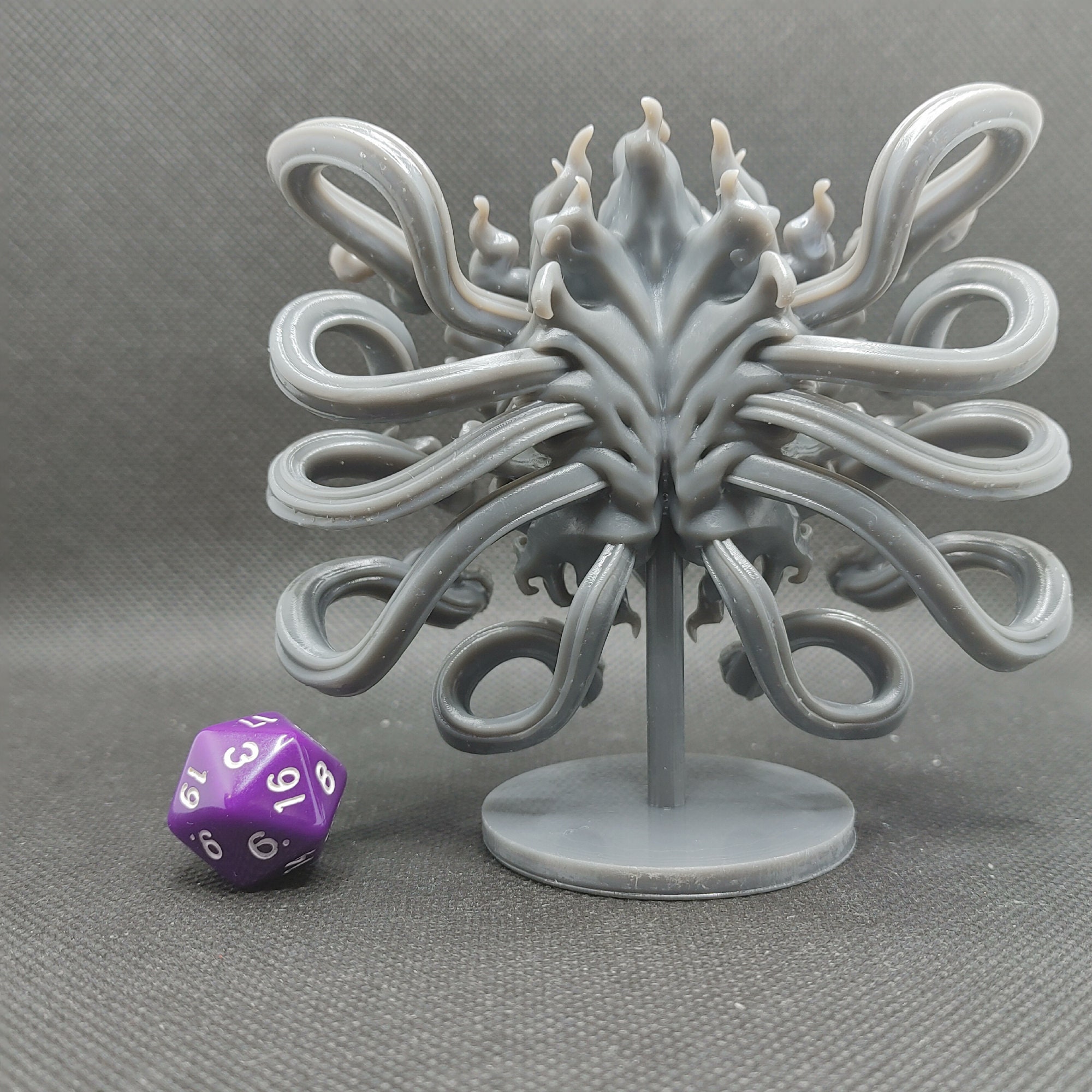 Tyrant Beholder / Floating Eye Monster Brayan Nafarrate - Etsy