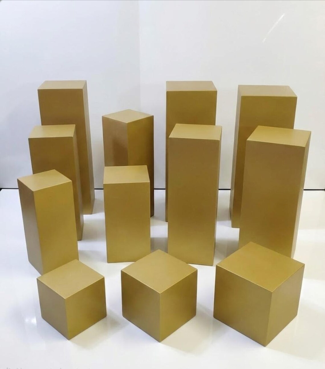 Handmade Gold Display Pedestal – Deluxe Event Centerpiece - Luxury ...