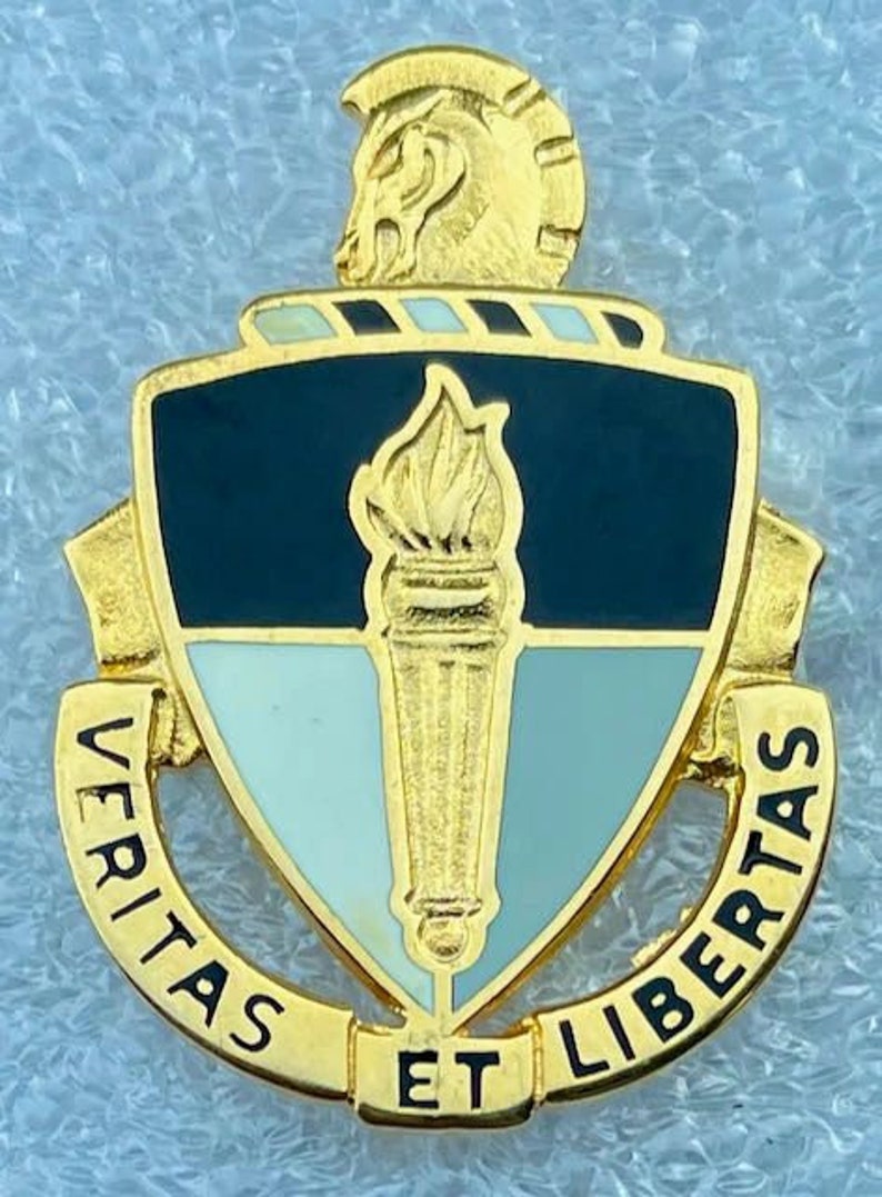 US Army John F Kennedy Special Warfare Center DUI Crest - Etsy