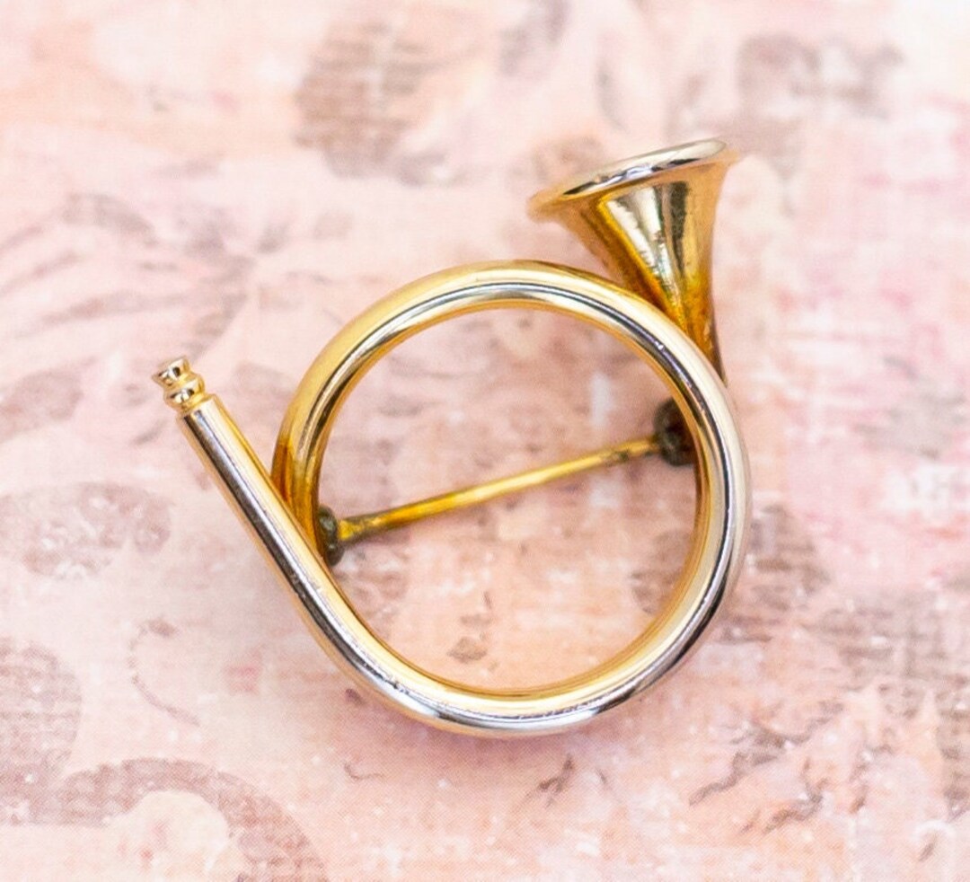 Vintage Gold Tone Trumpet Brooch H29 - Etsy