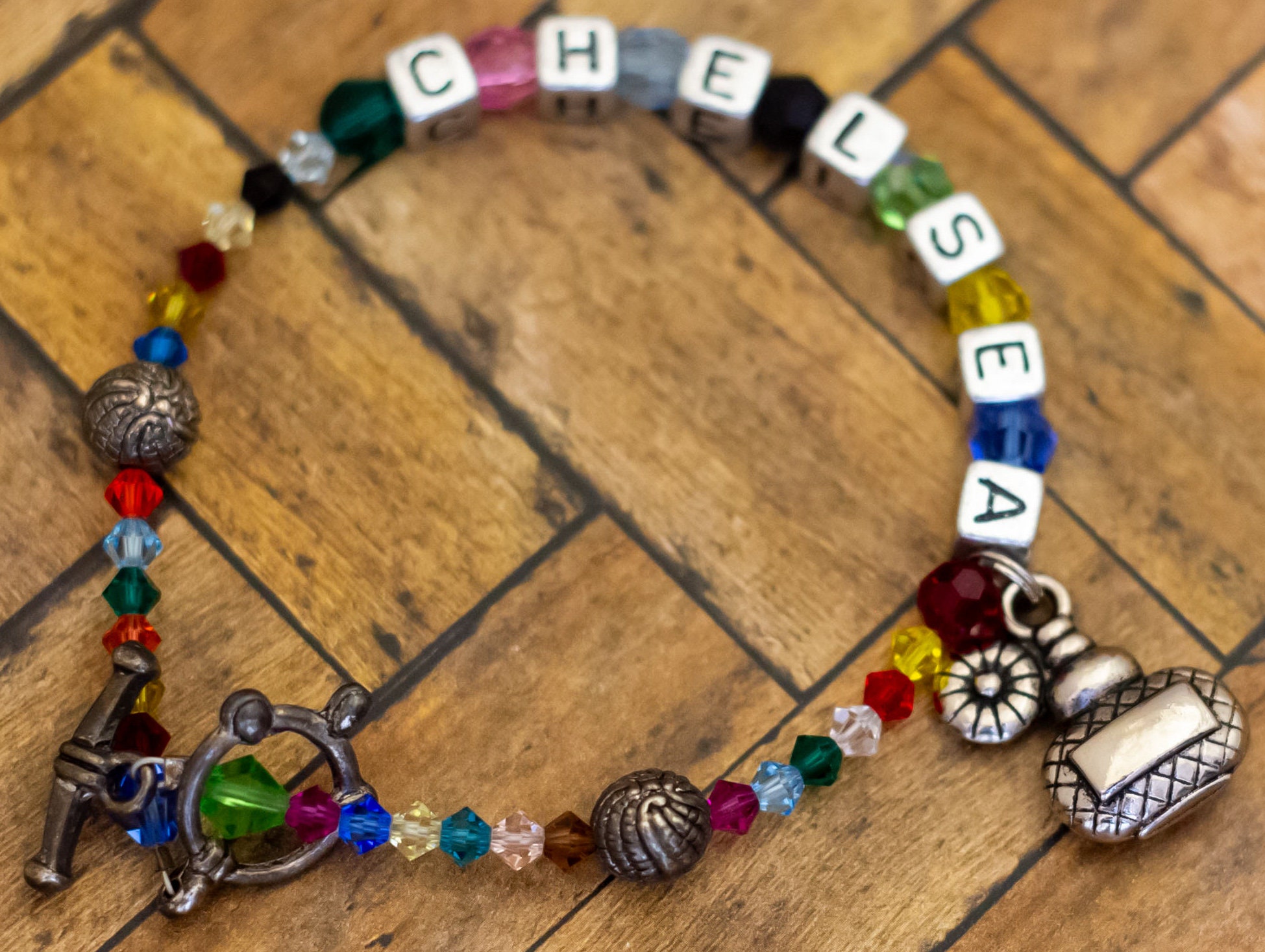 8 1/2 Inch, Vintage Chelsea Letter Beads Unique Charm Bracelet - H37 - Etsy