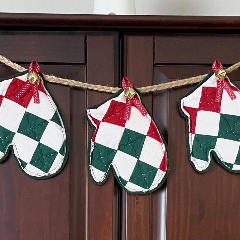 Mitten Garland - Etsy