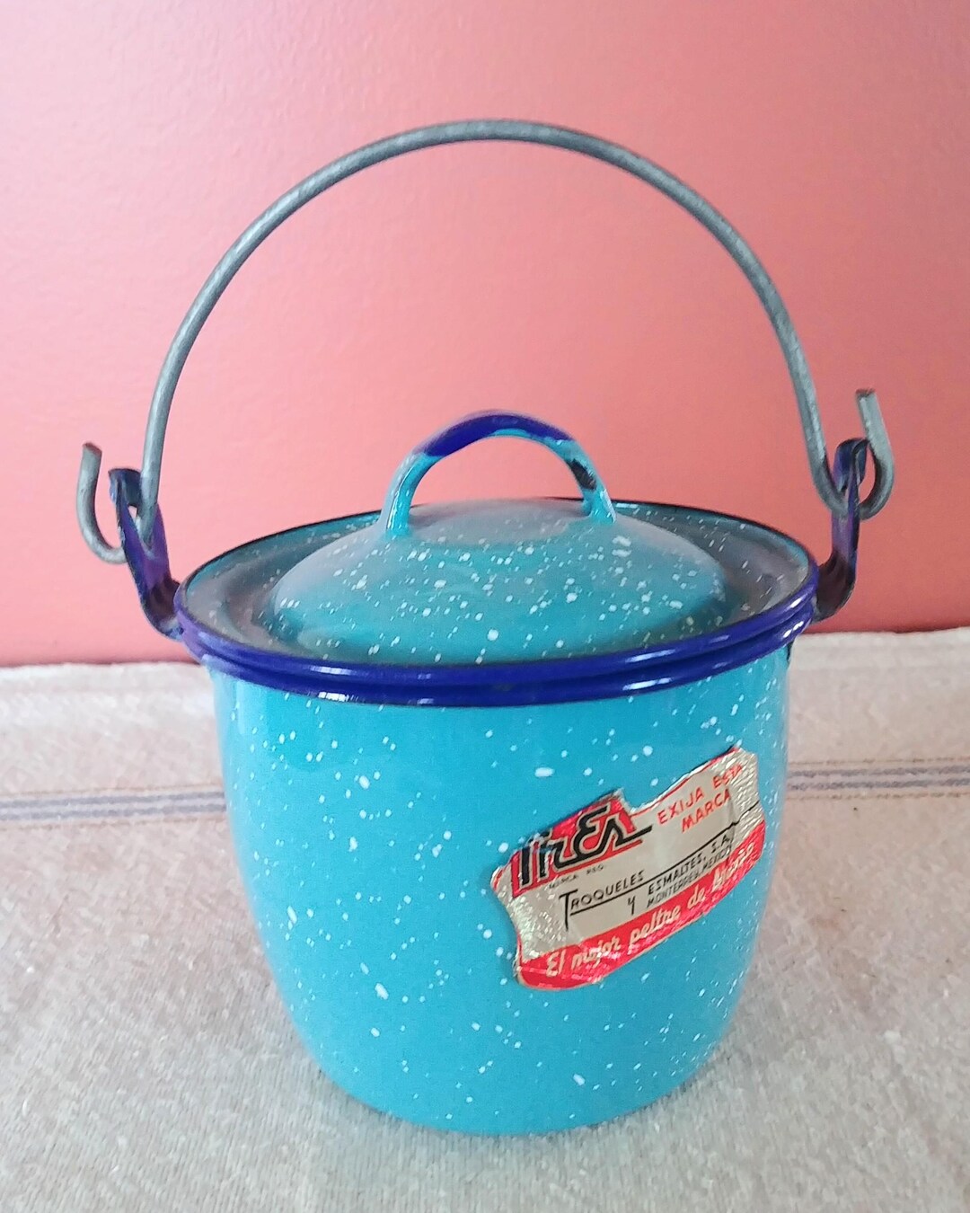 Enamelware Berry Pail With Lid. Retains Original Label From Tres in ...