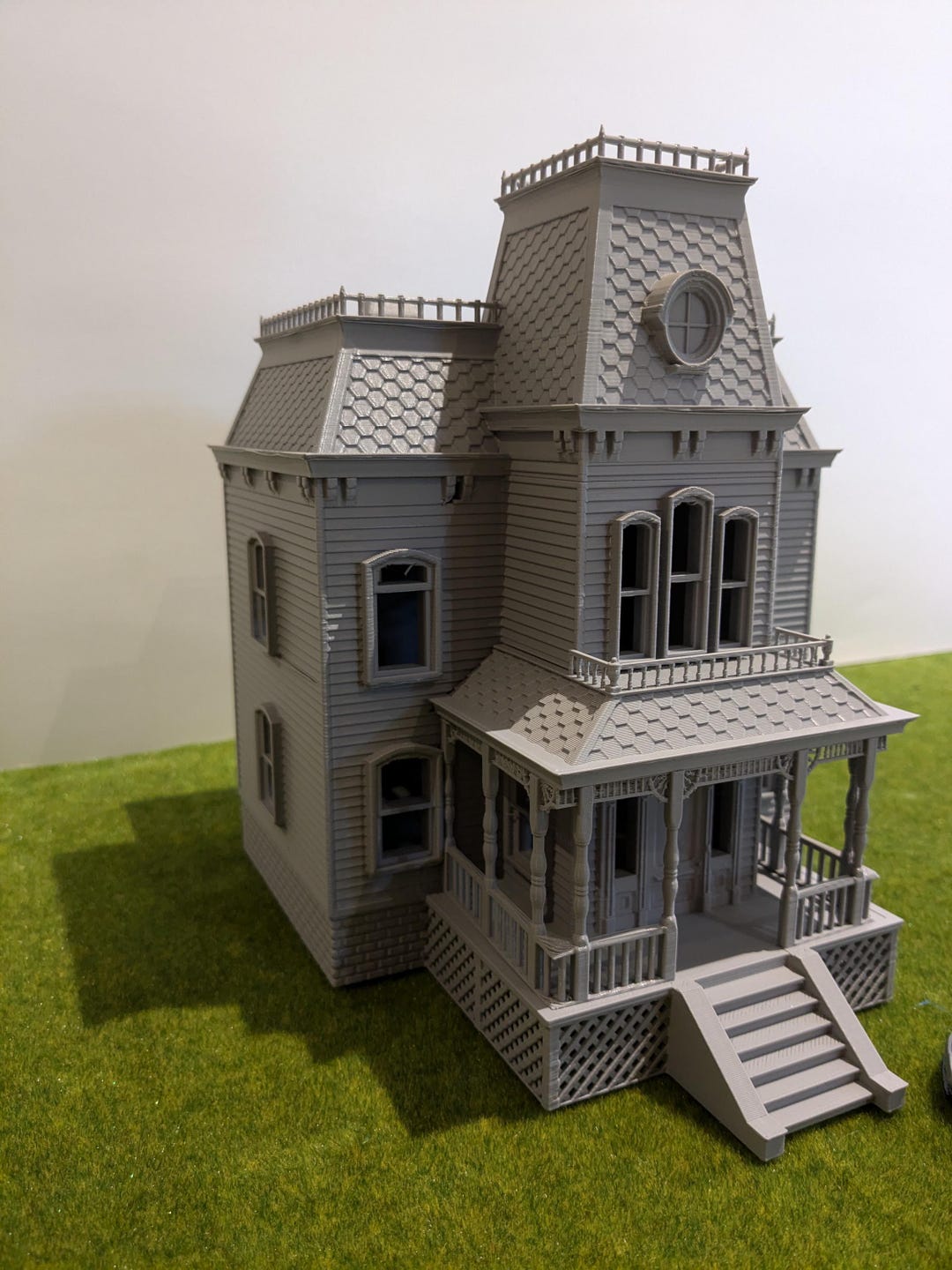 Bates House From TV Series 3d Printed for 1/64 Diorama - Etsy