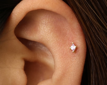 Moon Flat Back Labret • 18G/16G Moon Internally Threaded Earring ...