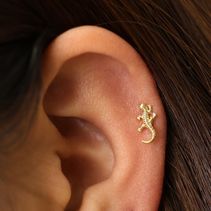 Tiny Gecko Lizard Flat Back Labret • 18G/16G Internally Threaded ...