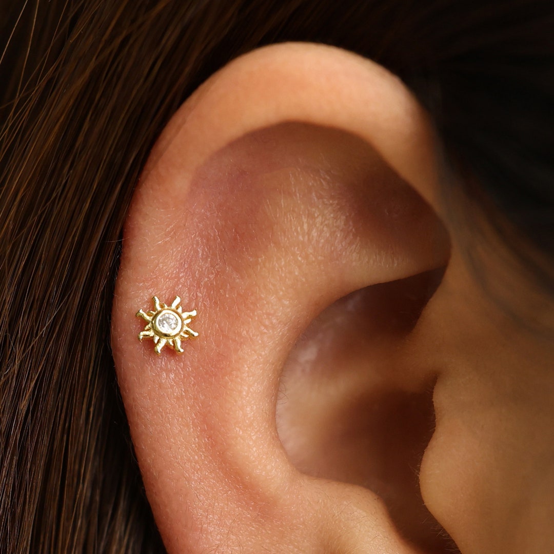 18G/16G Tiny Sun Internally Threaded Labret • Flat Back Earring ...