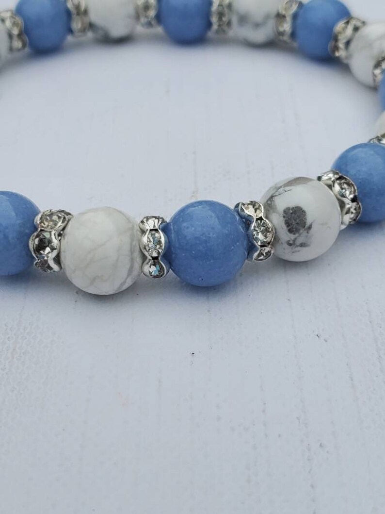 Genuine Blue Aragonite & Howlite Bead Bracelet glows in the Dark ...