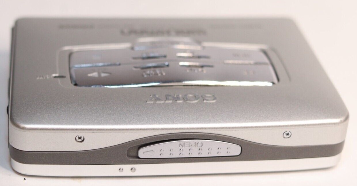 Sony Walkman Cassette Player WM-EX652 - (fully Operational Sony Walkman Cassette Player WM-EX652 - (fully Operational