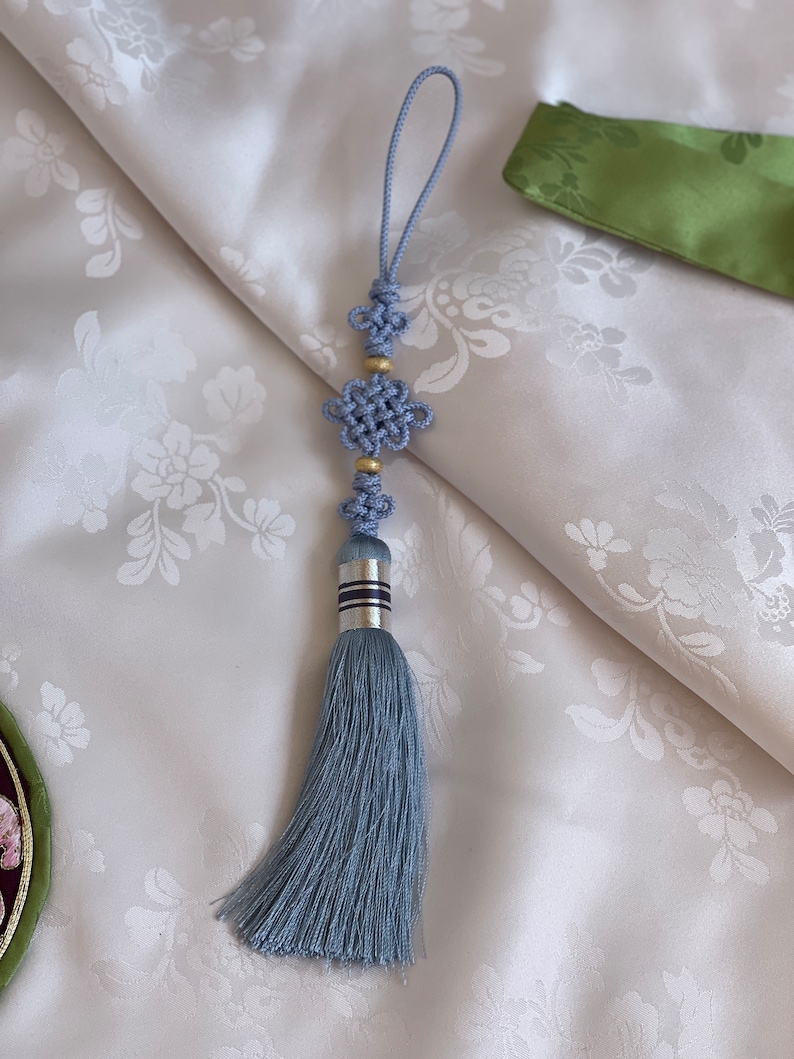 Traditional Korean Accessory: Handmade Unique Norigae, Korean Knot ...