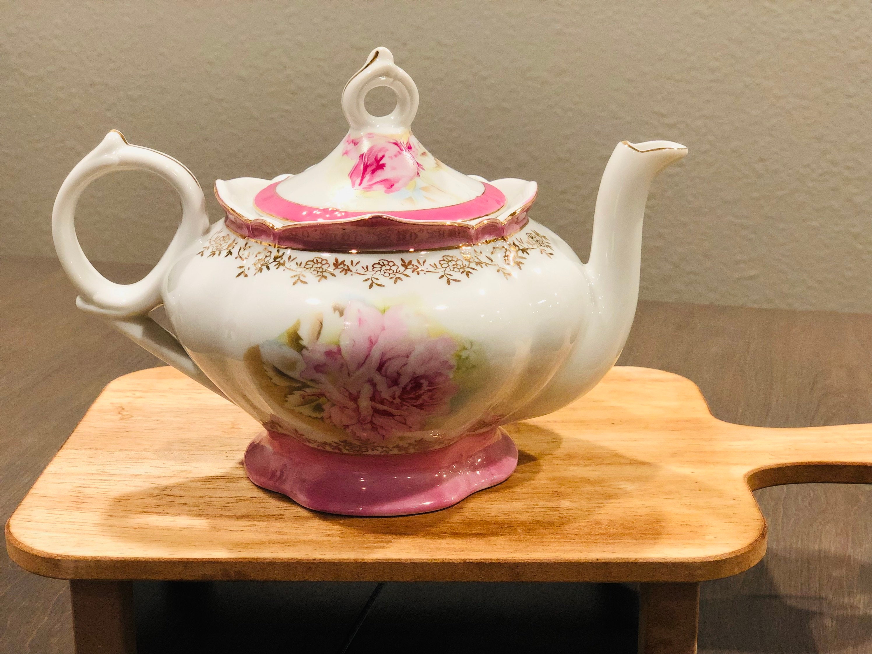 Lefton Cabbage Rose Musical Teapot. Plays memory From Musical cats ...