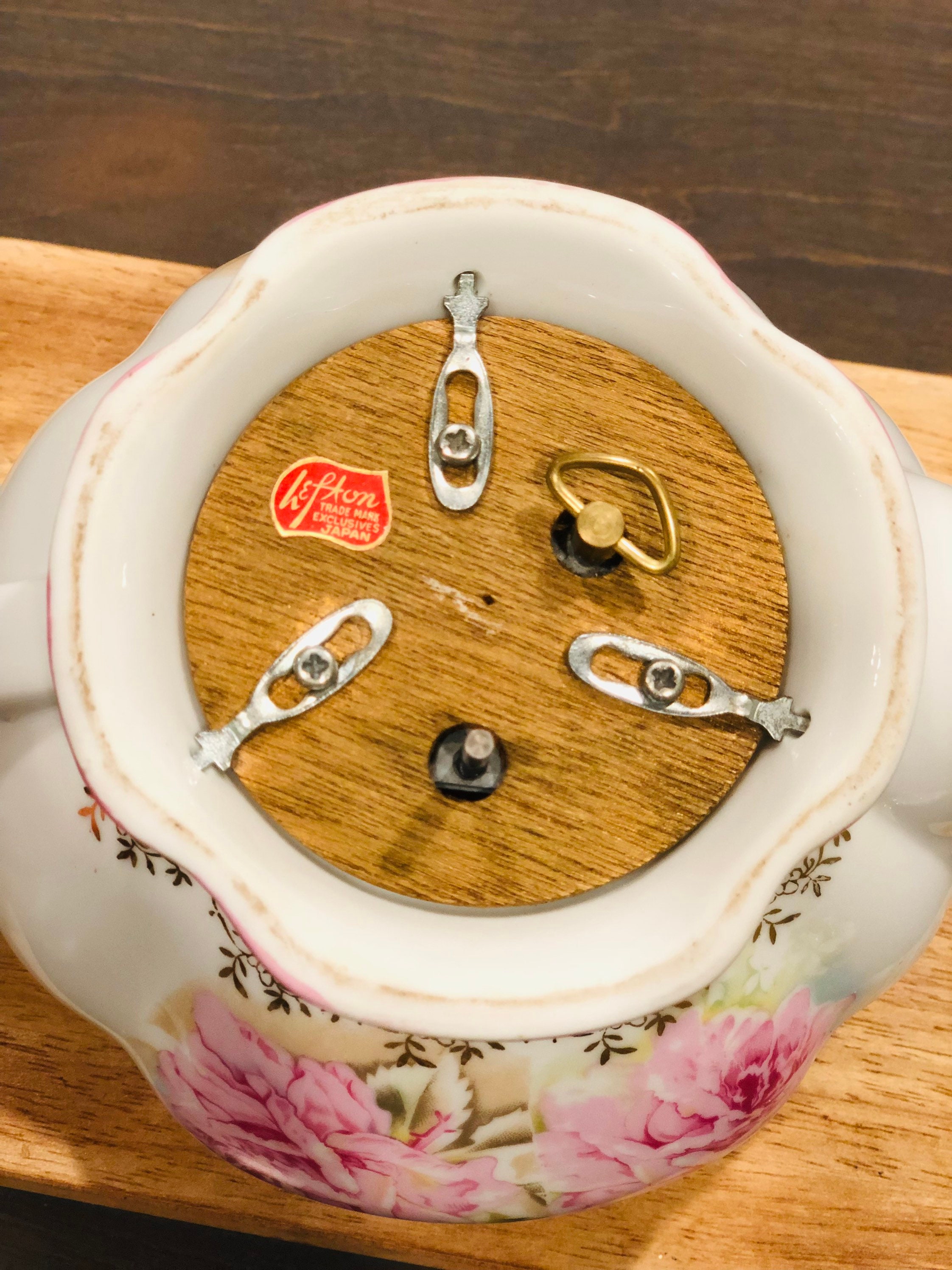 Lefton Cabbage Rose Musical Teapot. Plays memory From Musical cats ...