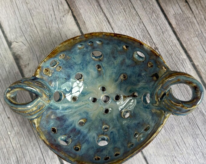 Berry Bowl, Small Colander, Carved Pottery Fruit Bowl - Etsy