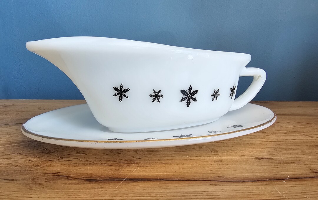 1950s Pyrex Star Grace Boat and Dish Set - Etsy