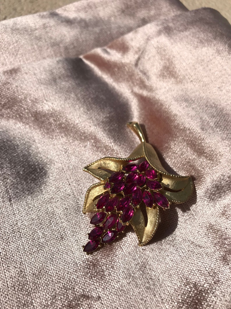 Stunning Crown Trifari Lily Flower Gold Fuchsia Crystal Brooch - Etsy