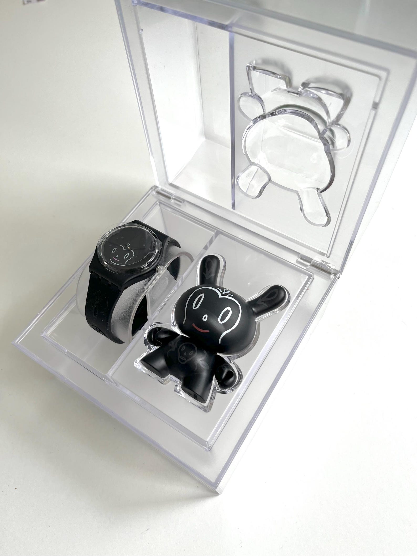 Swatch Kidrobot Special MIDNIGHT MAGI GB49 - Unworn Mint Condition ...