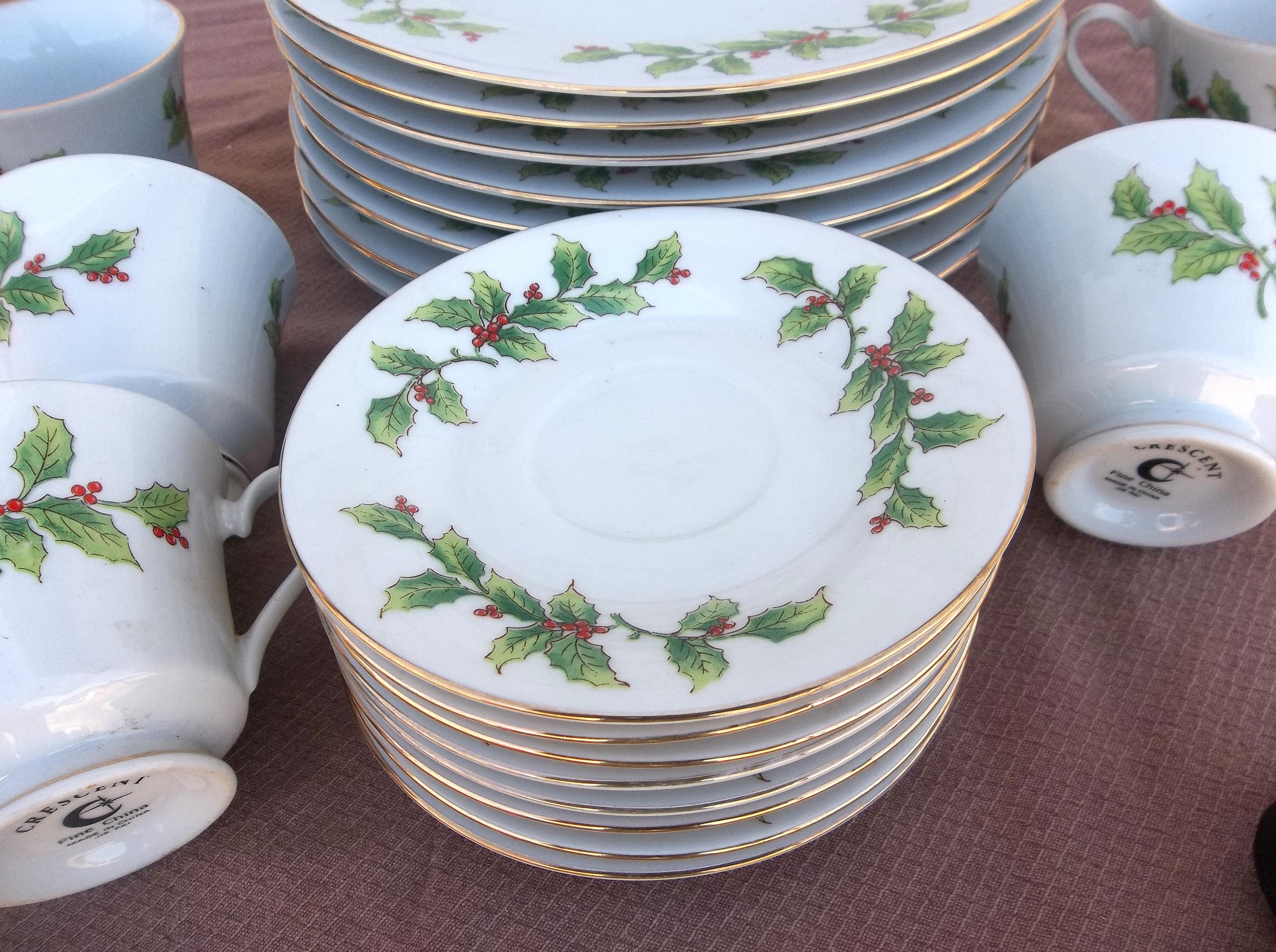 Crescent Fine China, Vintage 22 Piece Holiday Pattern, Jie Pai Made in ...