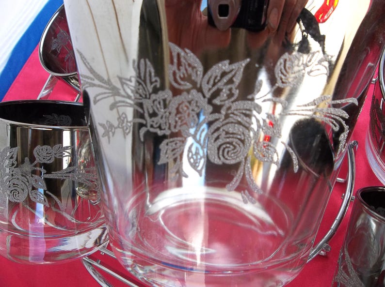 Vitreon Queens Lustreware Barware Set: Embossed Silver Fade, Mid ...