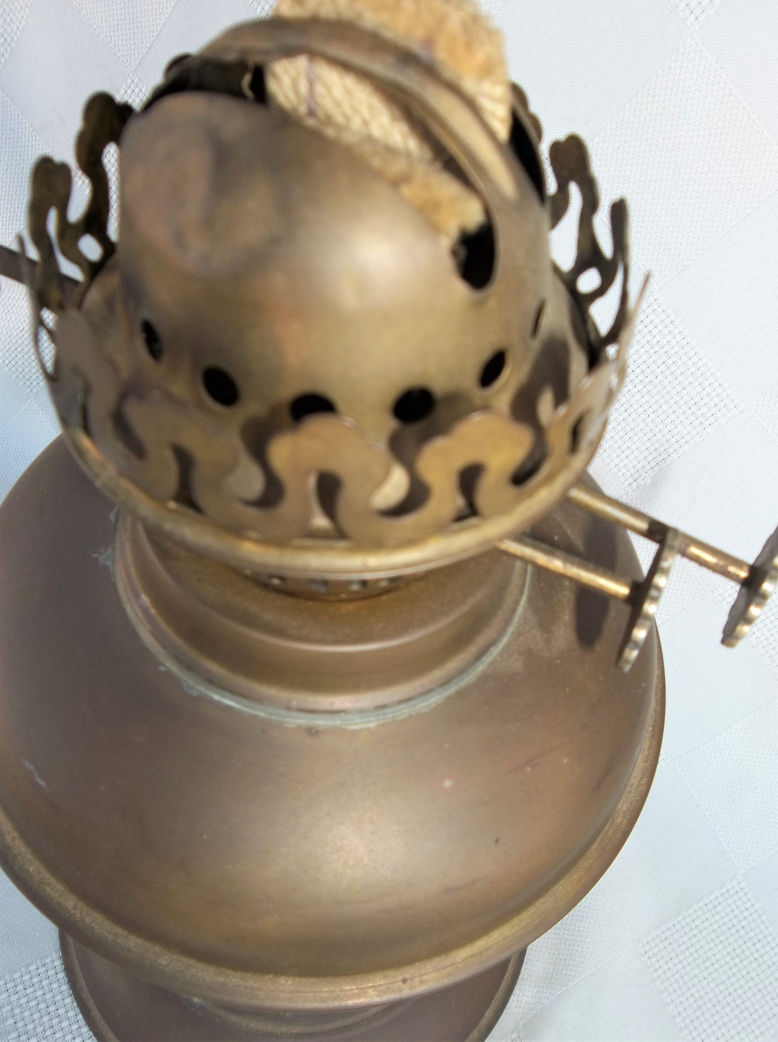 Antique Brass Oil/kerosene Lamp, Large Pedestal Brass Base, Beautiful ...