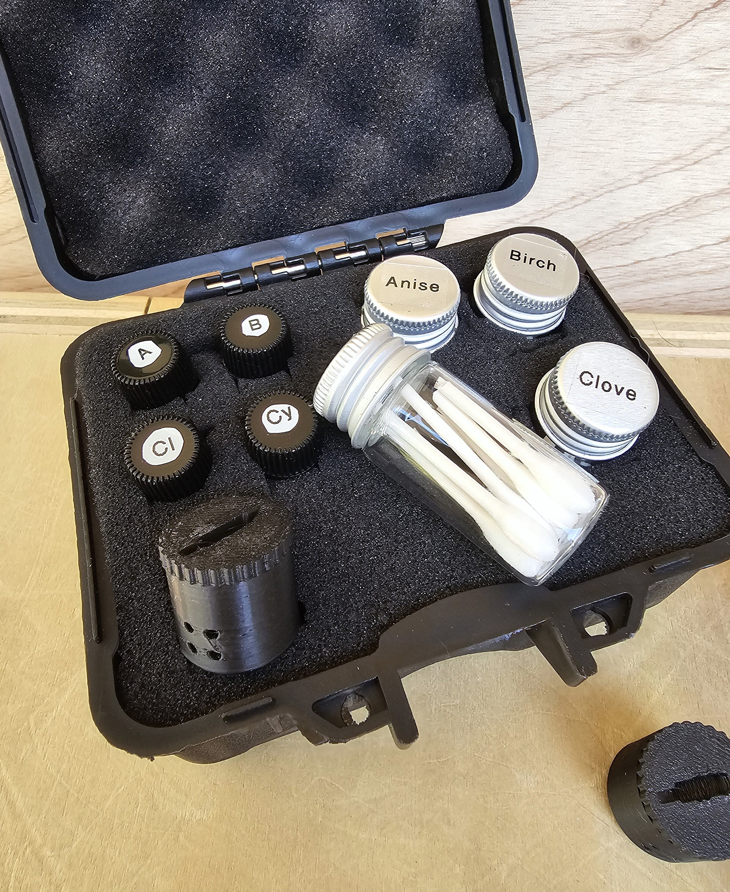 Scent Work Kit / Four Odor Scent Kit for Scent Work Training / Target ...