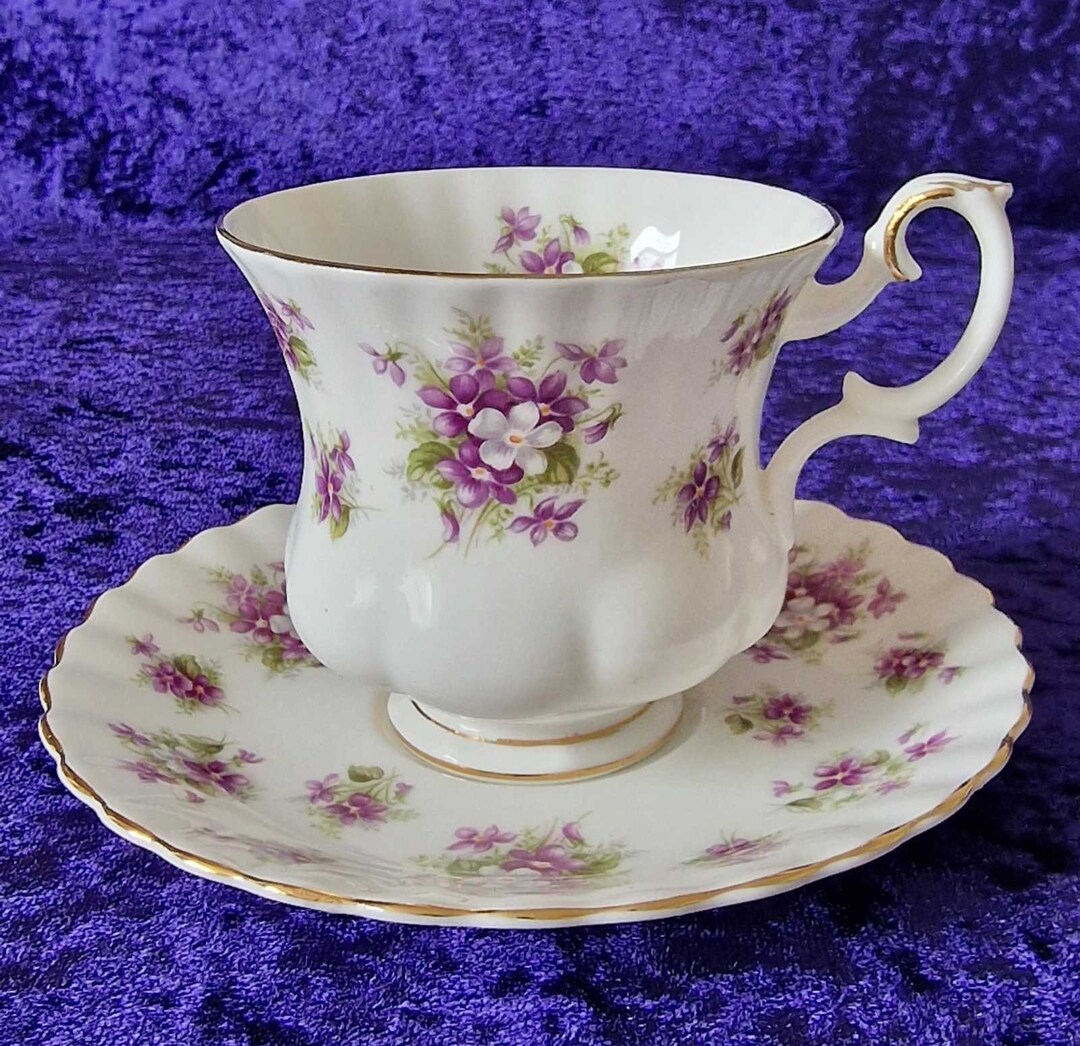 Royal Albert Sweet Violets Tea Set. Teapot, 3 Tea Cups,3 Saucers, Gift ...