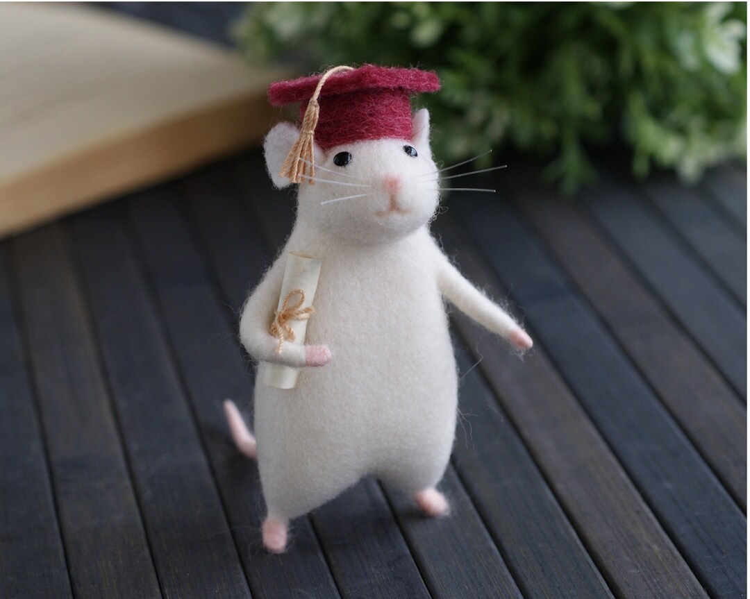 Needle Felted Graduation Mouse - Etsy