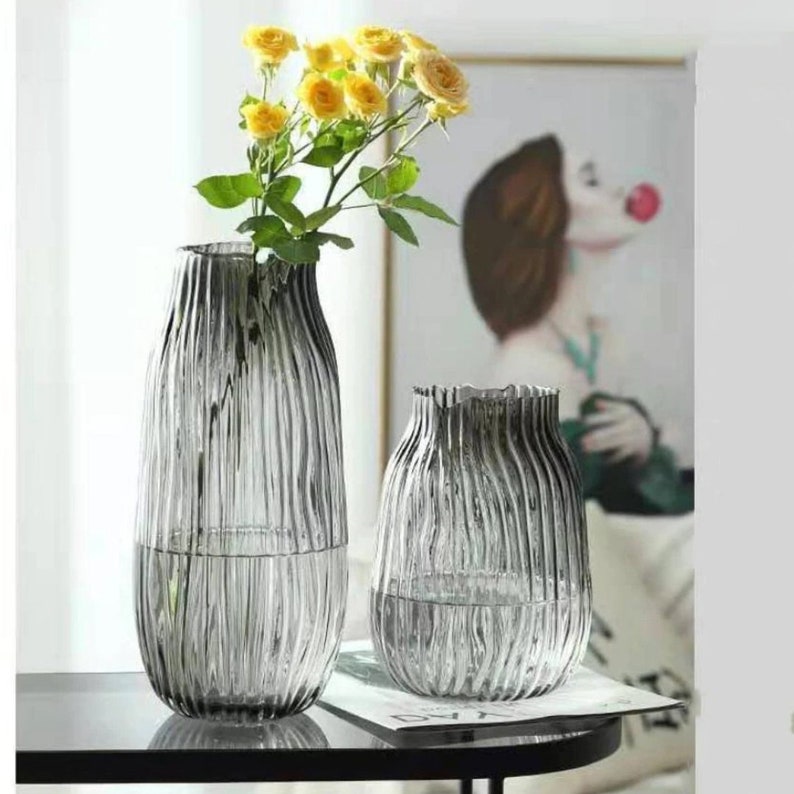Wavy Textured Ribbed Glass Vase Clear & Black Vases for Flowers Thick ...