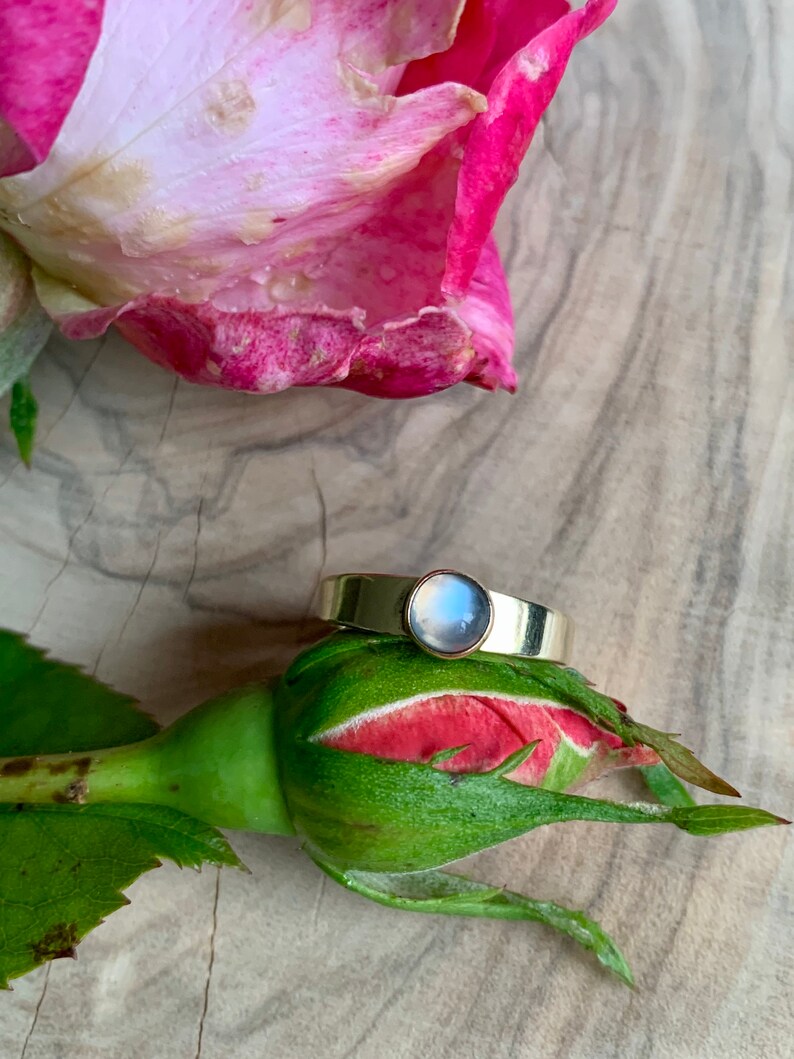 Ethereal Vintage 1979 9ct Gold Moonstone Ring - Etsy