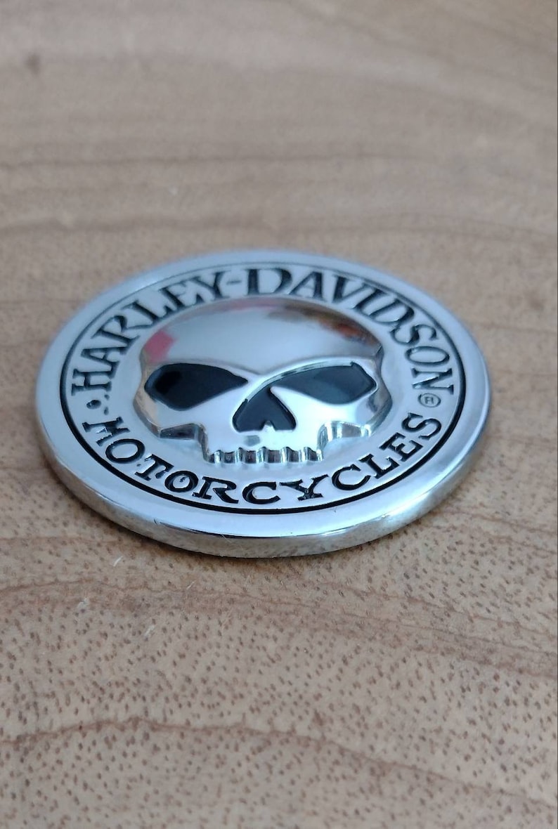 Harley Davidson 3D Willie G Skull Emblem Badge Fuel Gas Tank Sissy Bar ...