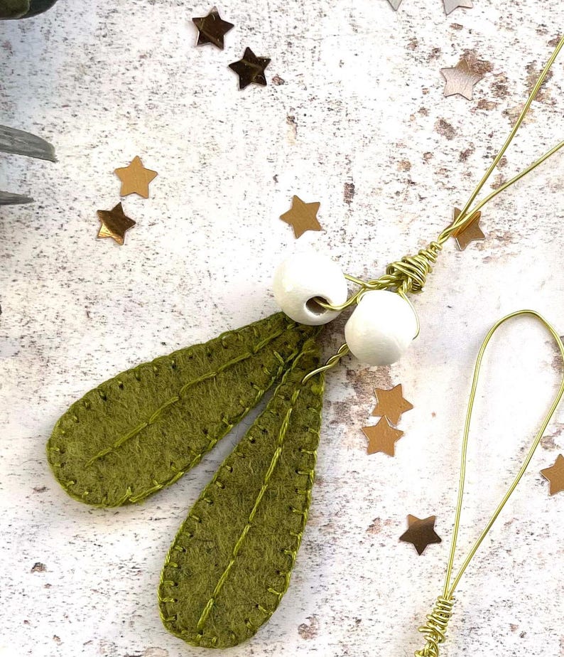 Mistletoe Embroidery Kit, Mistletoe Sewing Kit, Christmas Decoration ...